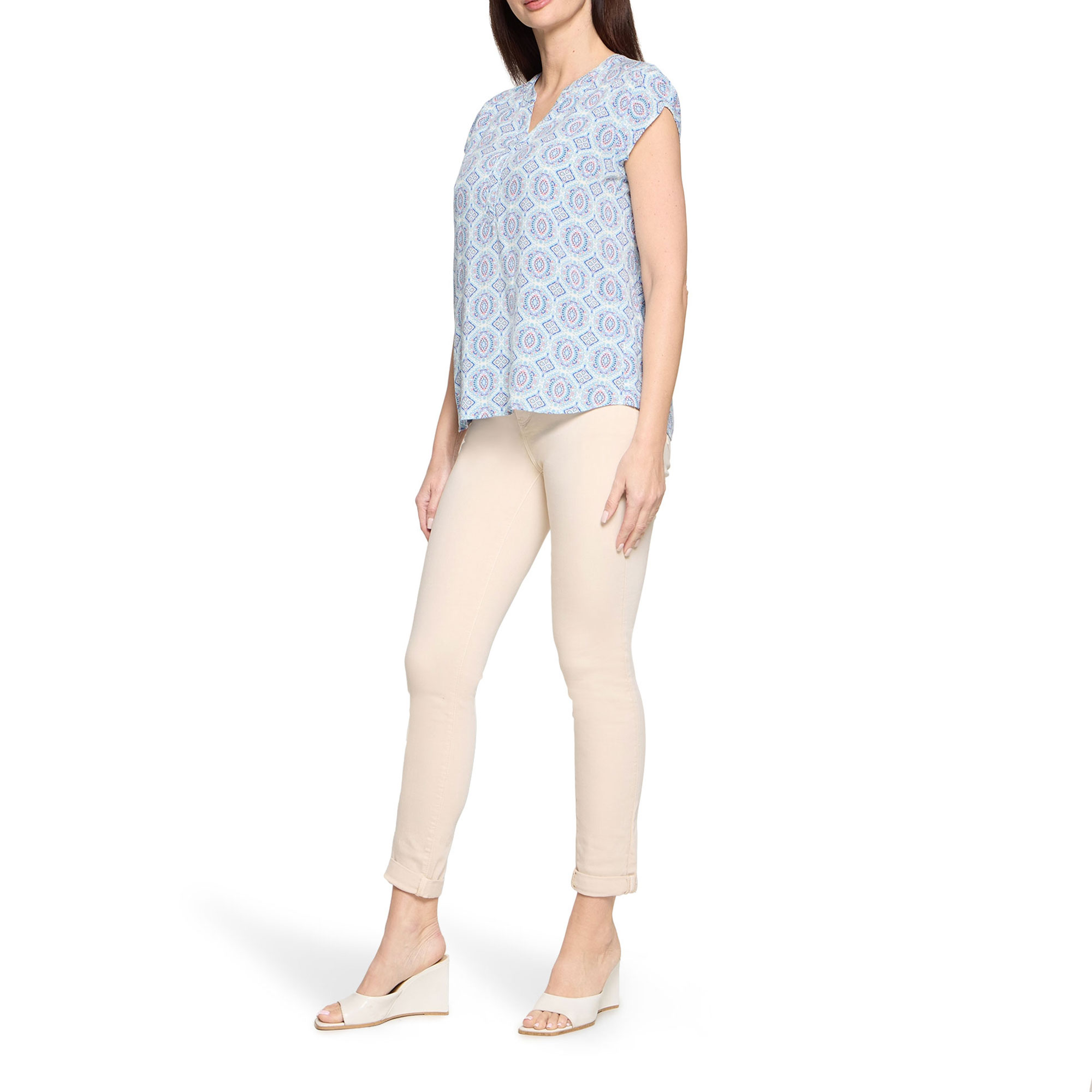 Cropped Straight Leg Jeans