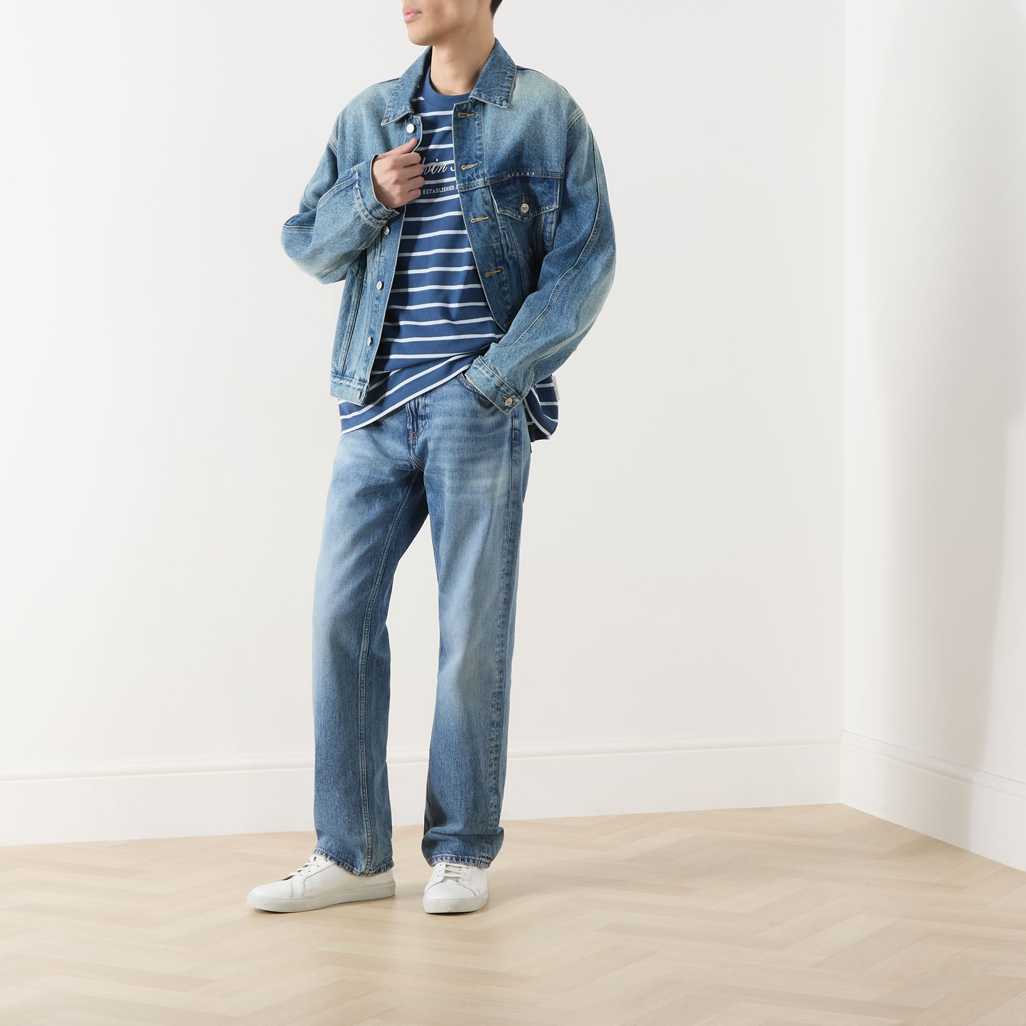 90s Mid-Rise Straight Leg Jeans